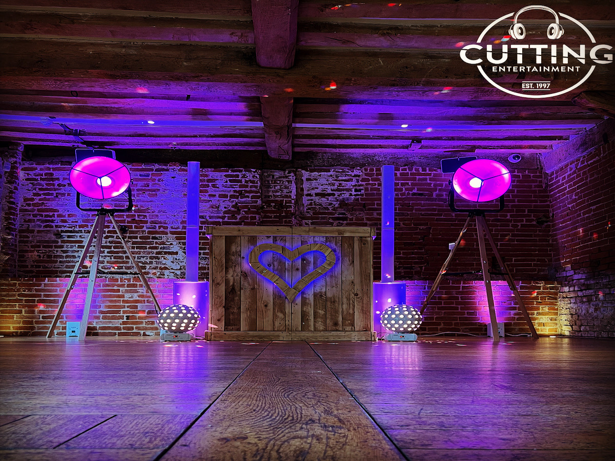 Wedding Discos – Cutting Discos & Entertainment